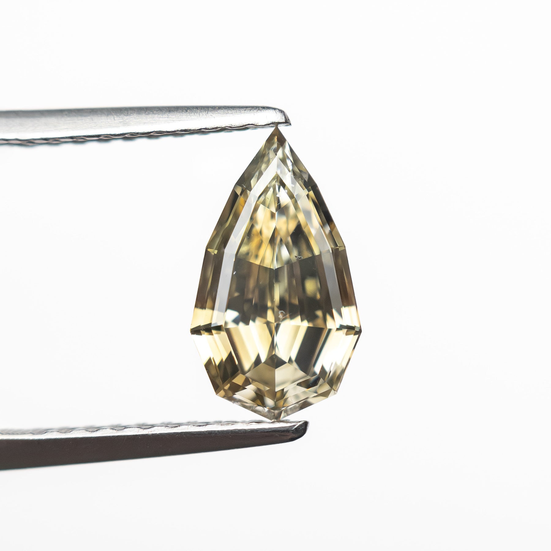 1.23ct 9.59x5.55x3.50mm SI2 C4 Geo Pear Step Cut 🇿🇦 27375-03 – Kelty ...